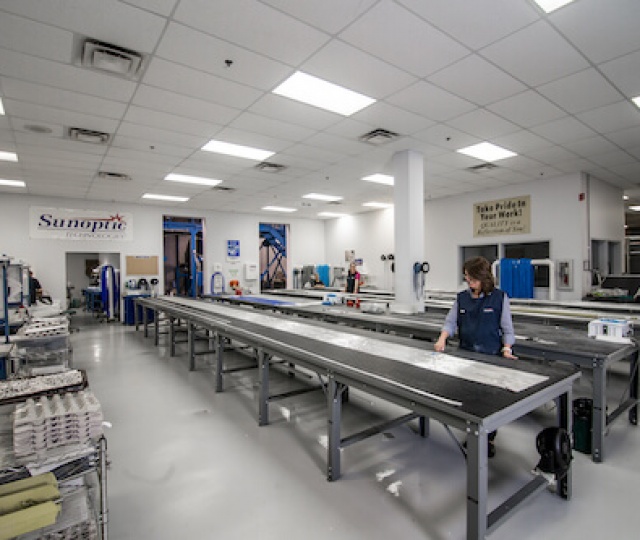 Medical light sources, surgical lighting systems, global supplier